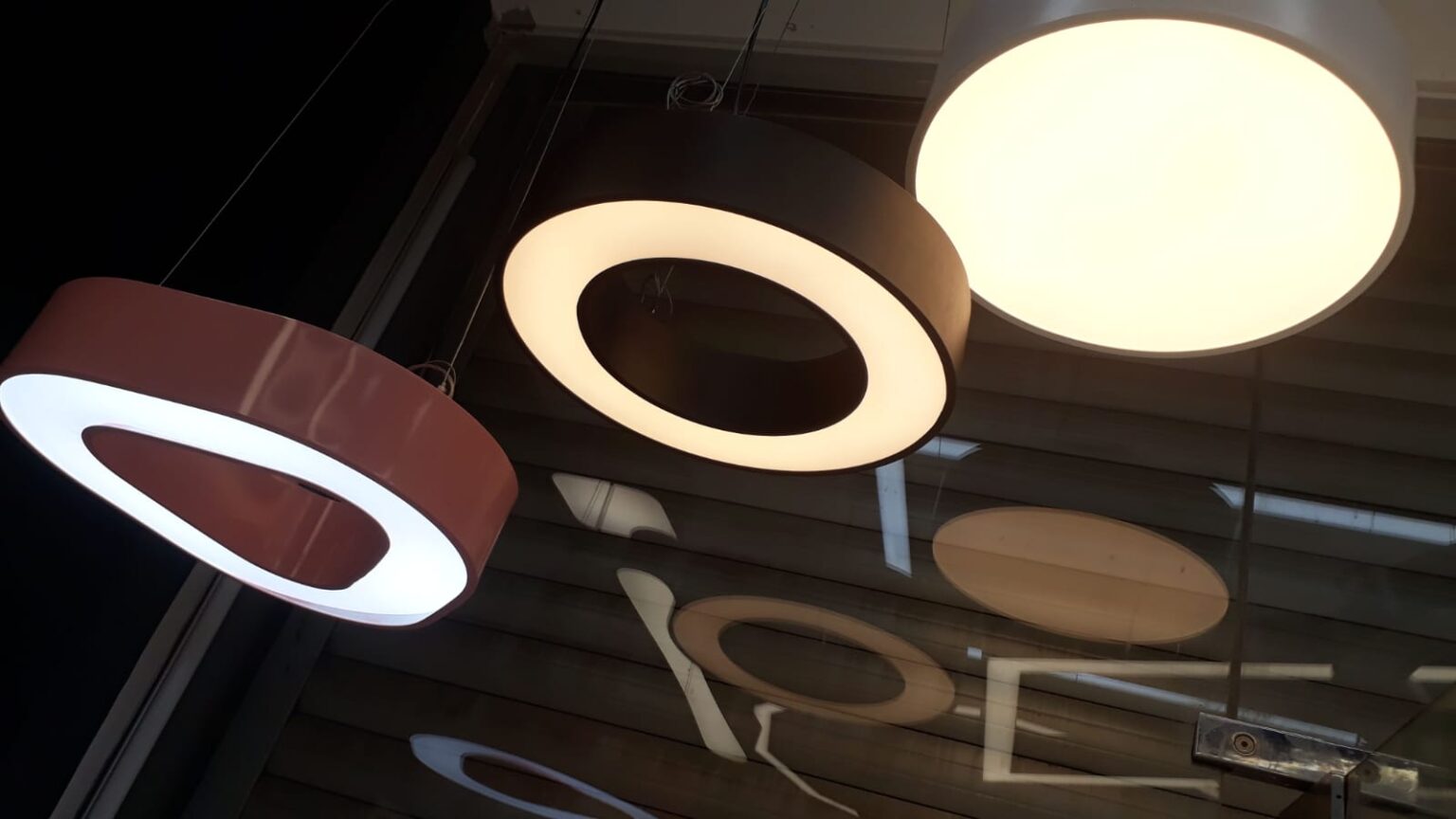 Acasă - CUSTOM LIGHTING